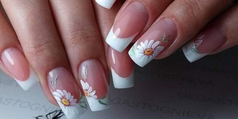 زیباترین ایده های طرح گل بابونه روی ناخن